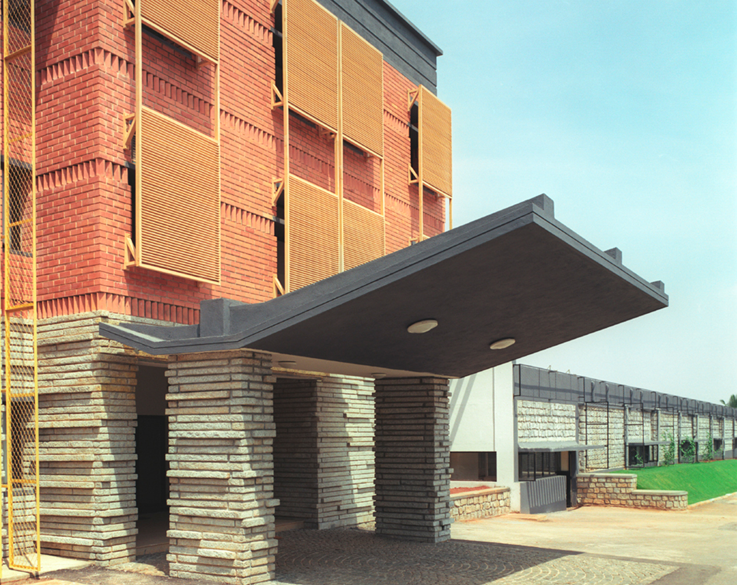 Shibanee + Kamal Architects | Total Environment Homes